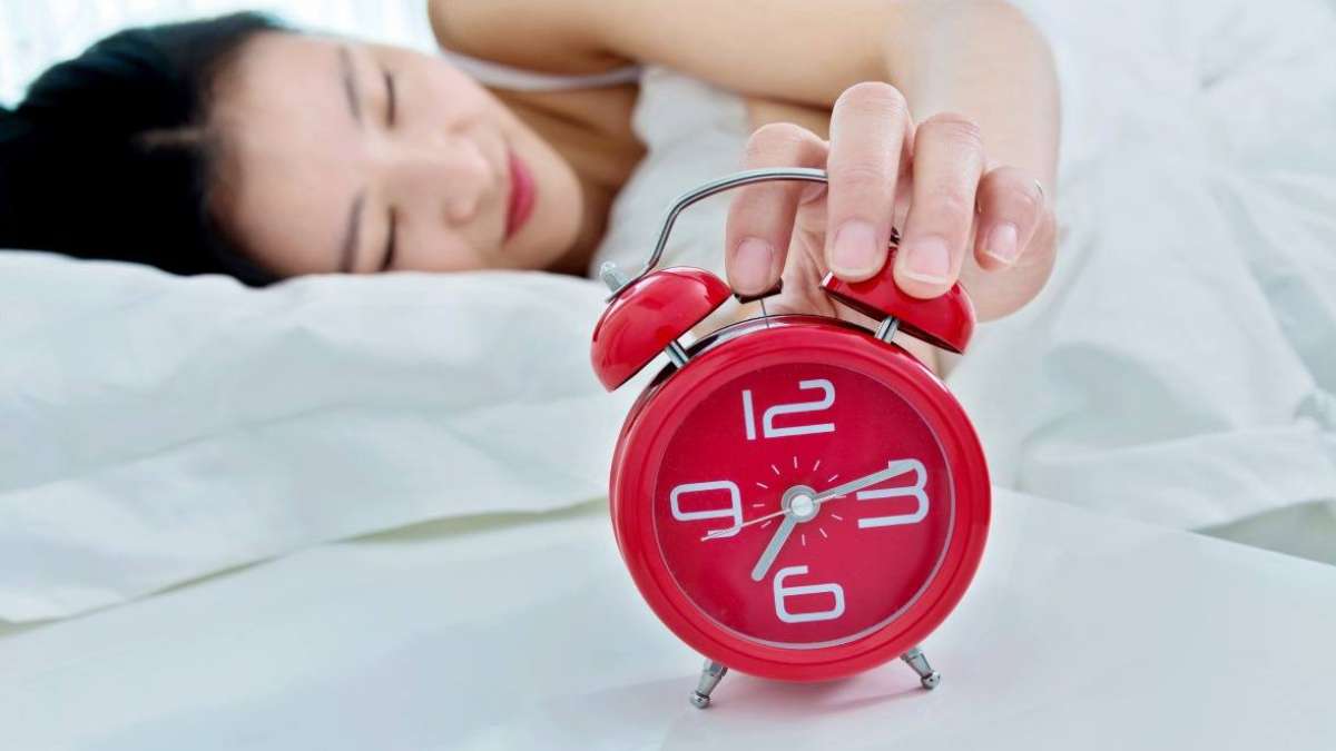 Daylight saving time causes sleep disruption | UCLA Health