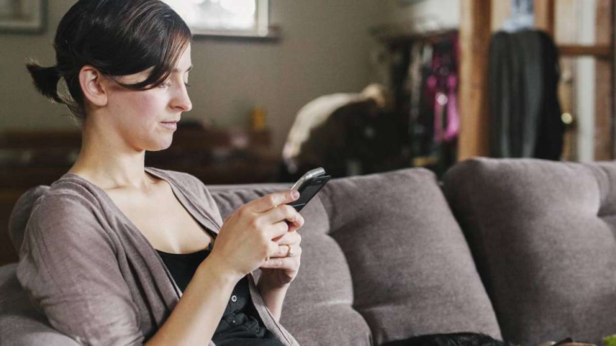 Text messaging could prevent health risks linked to social isolation ...
