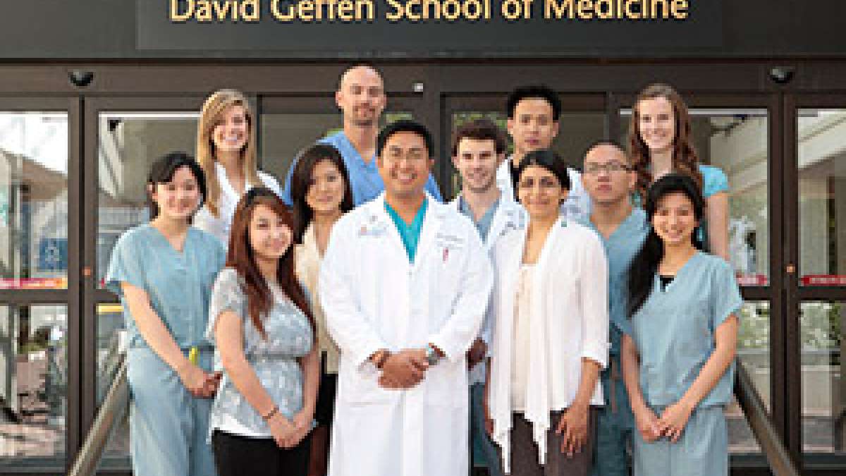 Nationally lauded medical educator invests in success of his students ...