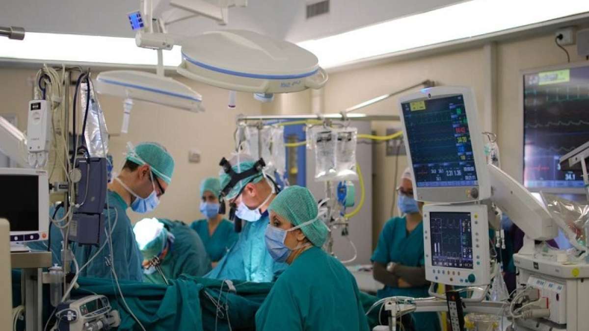 UCLA research suggests that heart transplantation is safer for adults ...