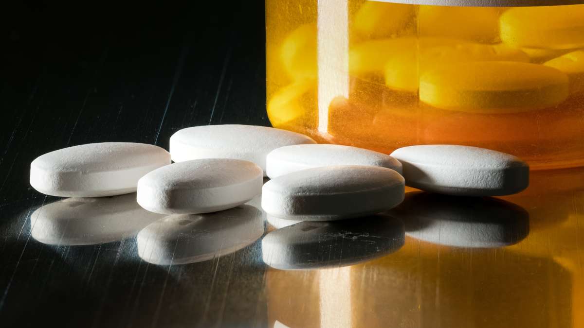 Tapering is key when easing off opioids | UCLA Health