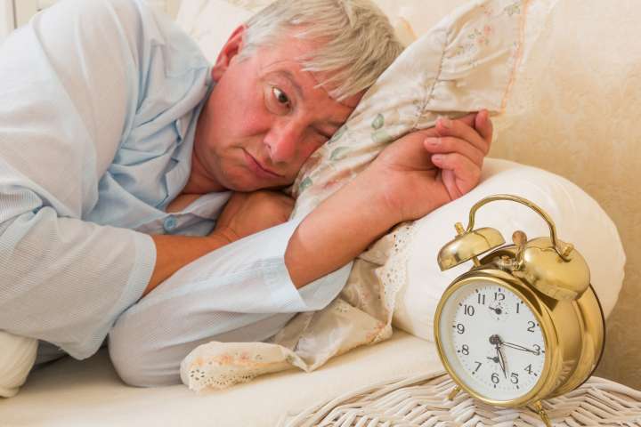 5 reasons you wake up earlier as you age — and how to get better sleep ...