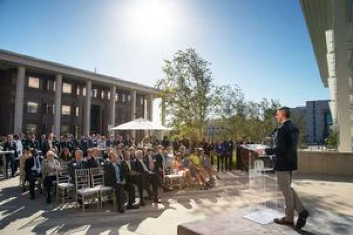 Edie & Lew Wasserman Building opens in Stein Plaza at UCLA | UCLA Health