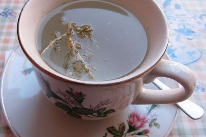 A cup of hot tea a day could keep glaucoma away | UCLA Health