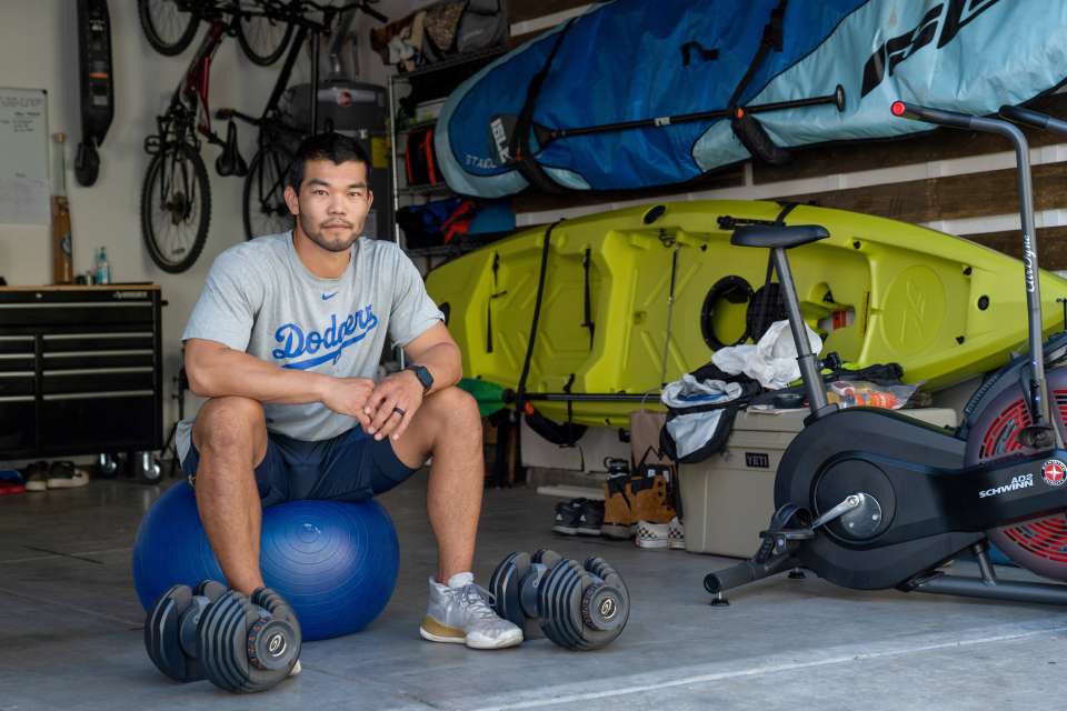 Testicular cancer survivor and pro baseball player strives to raise ...