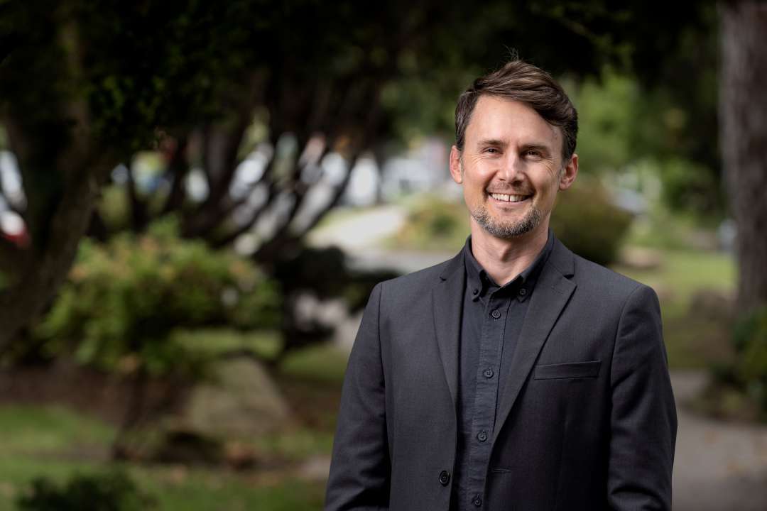 Mindfulness, compassion motivate Simms/Mann social worker Greg Flaxman | Simms Mann UCLA Center ...