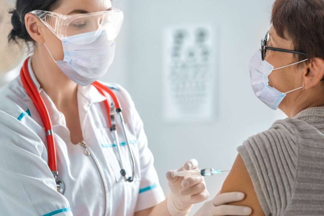 Getting a flu shot lessens stress on health care providers | UCLA Health