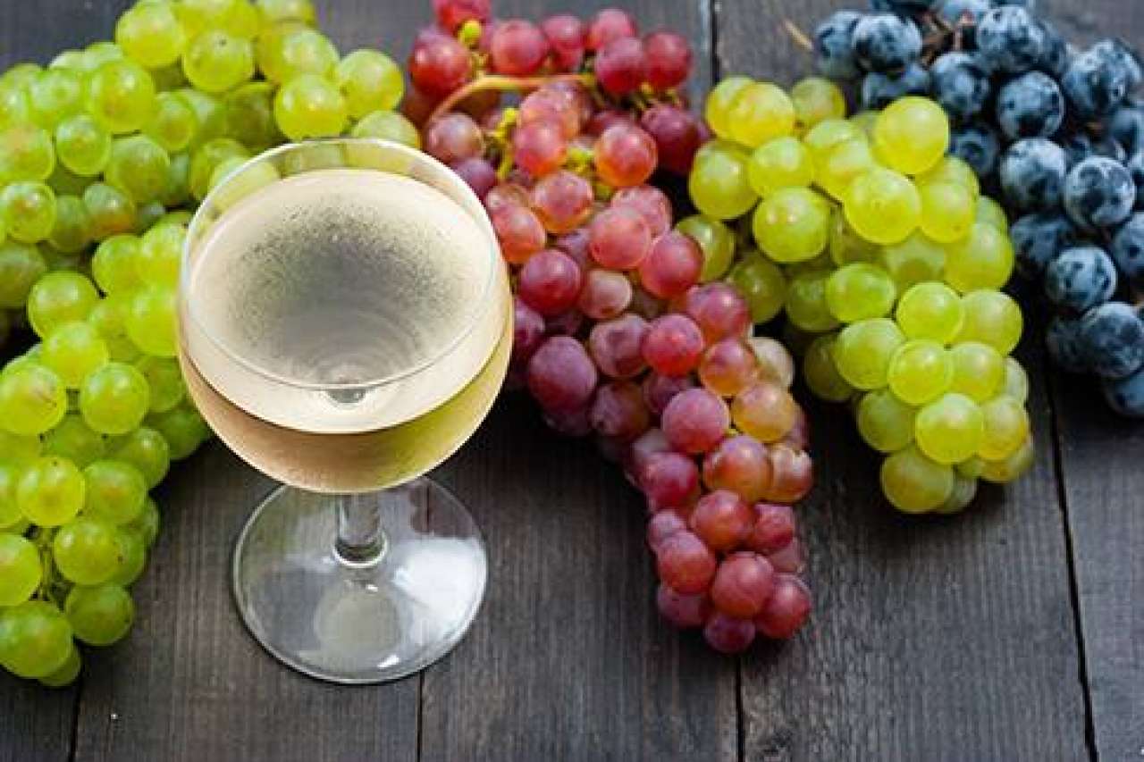 Grapes can lower your cholesterol, and that's just the start of their ...