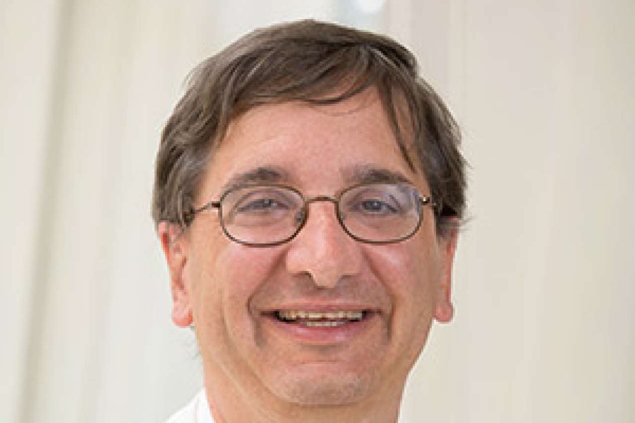 Dr. Jeffrey Saver wins Soriano Award | UCLA Health