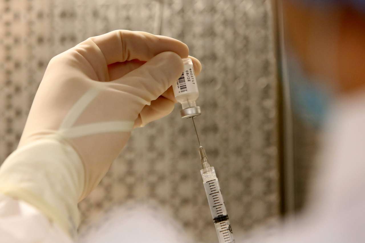 Treating needle anxiety can boost COVID-19 vaccination rates | UCLA Health