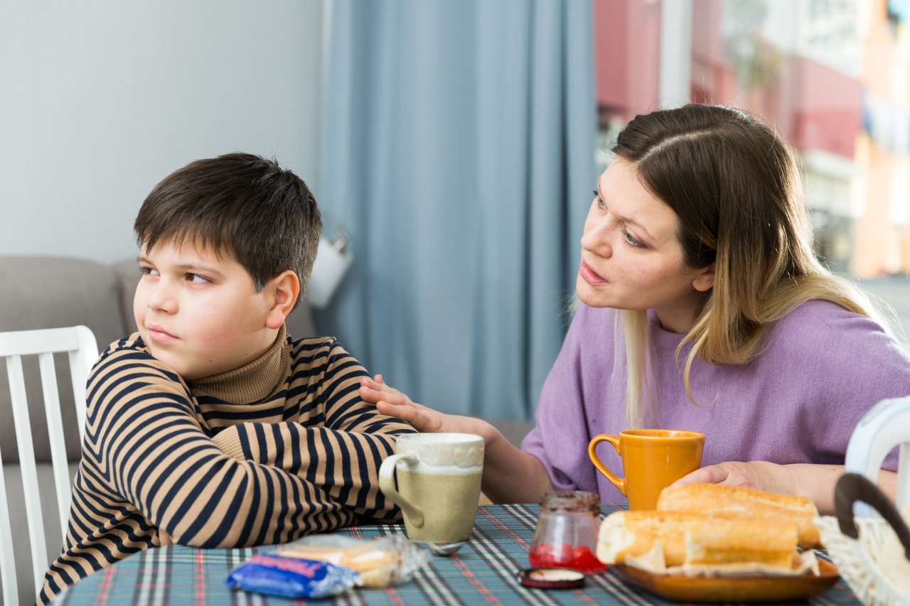 How to talk to your child about weight | UCLA Health