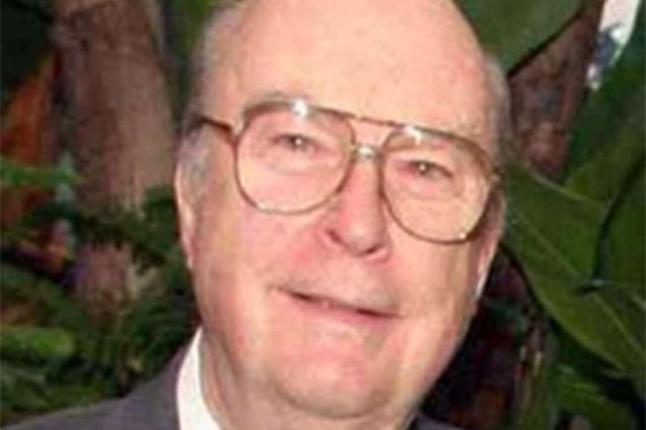 Kenneth Jonsson, who helped found UCLA Health Jonsson Comprehensive ...