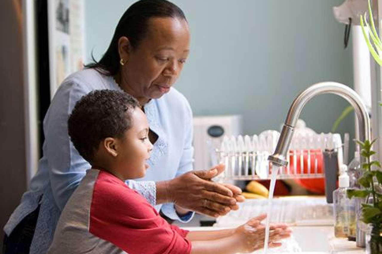 Handwashing vs Hand Sanitizer -What's the Difference? | UCLA Health