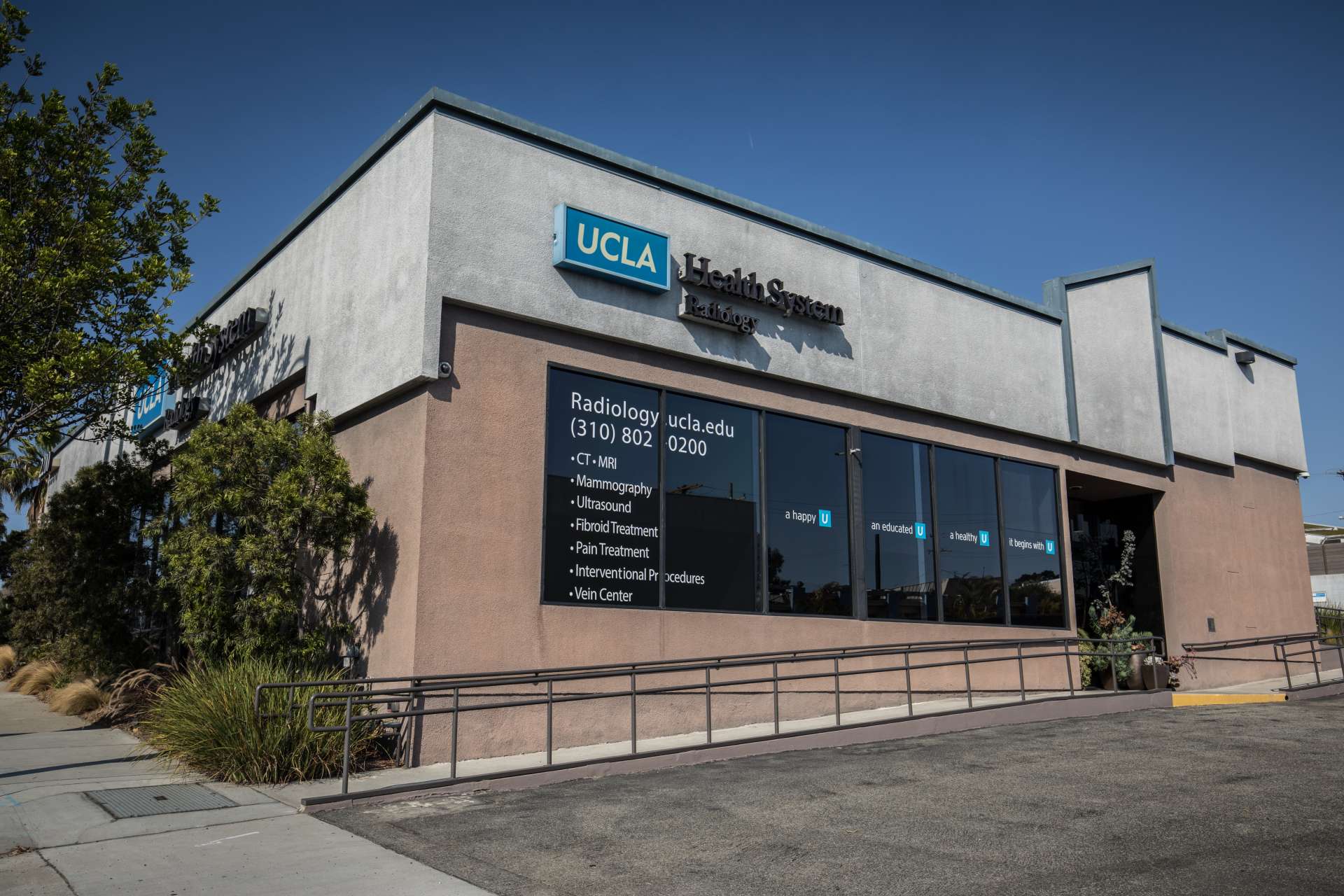 Manhattan Beach Imaging & Interventional Center | UCLA Health