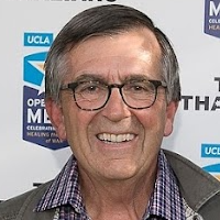 Peter W. Chiarelli - Operation Mend | UCLA Health