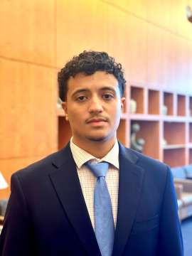 Meet The Care Extender Staff - Volunteer Services | UCLA Health