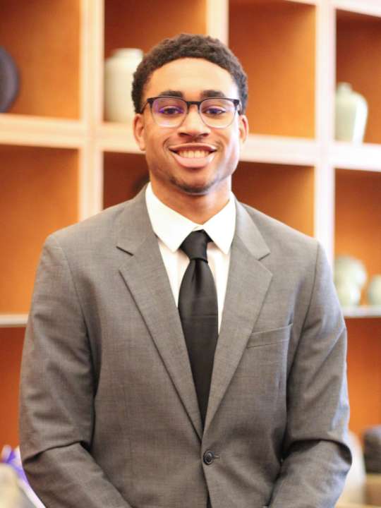 Meet The Care Extender Staff - Volunteer Services | UCLA Health