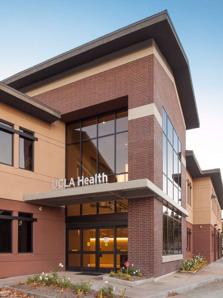 Santa Clarita Cancer Care | UCLA Health