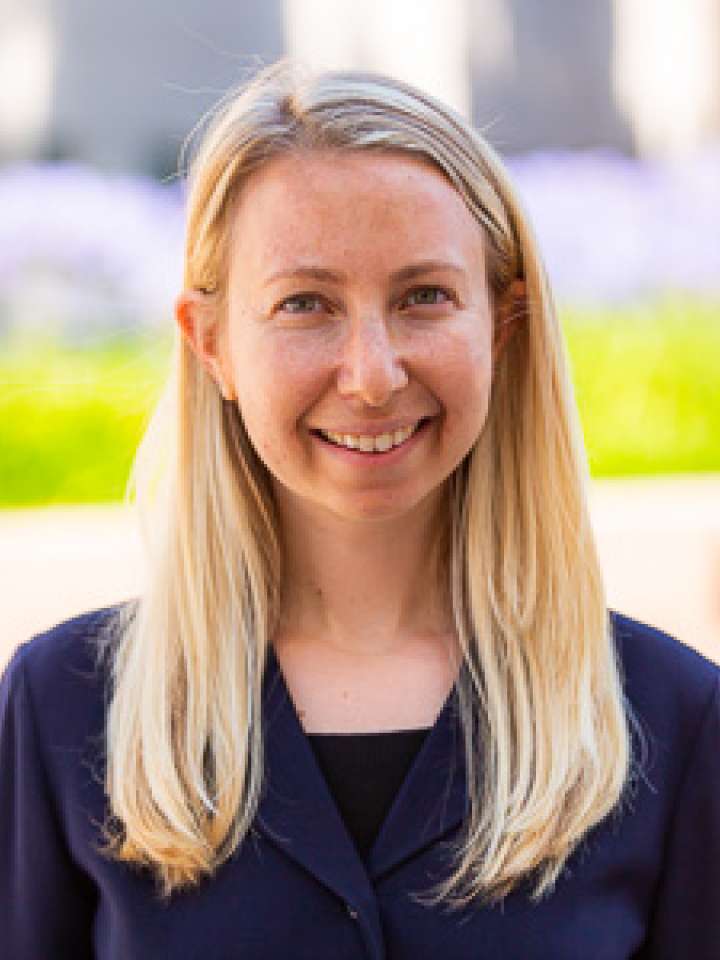 Danielle Siegel, LCSW | Simms Mann UCLA Center for Integrative Oncology